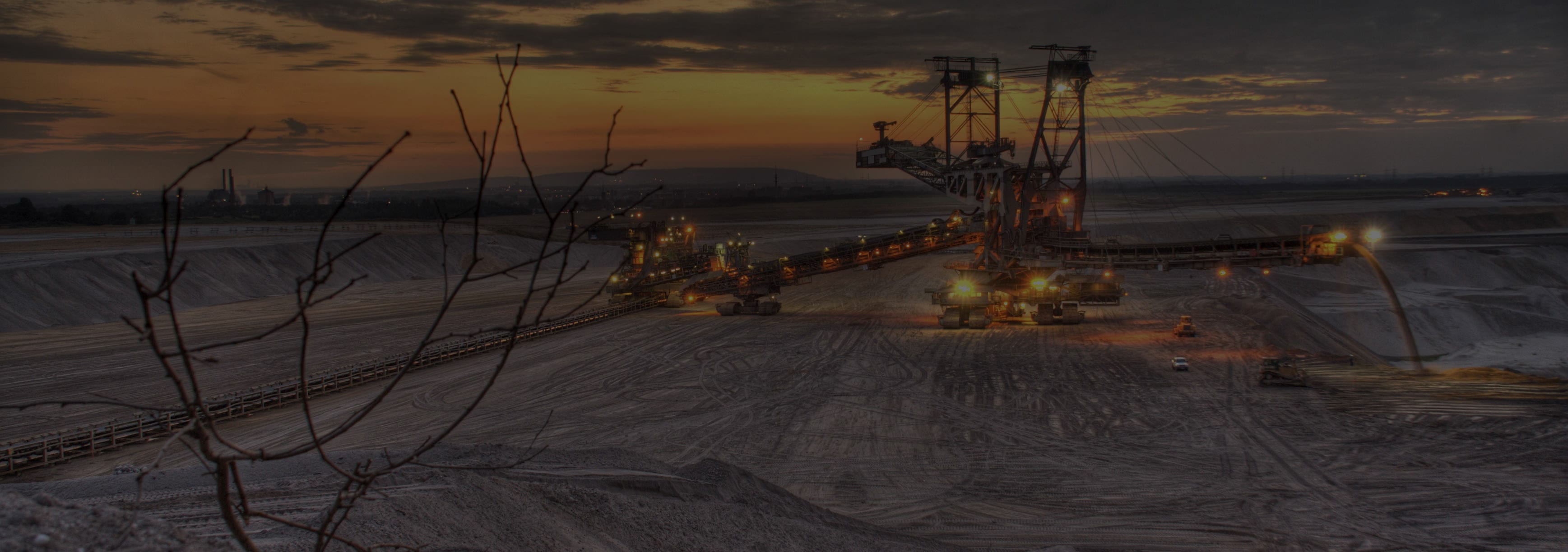 Comlek | Mining Electrical, HVAC & Plumbing Contractors